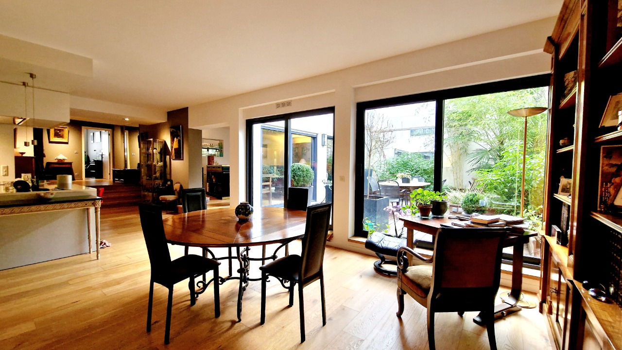 Vente Appartement, Vaste Appartement avec jardin parisien et parking ...