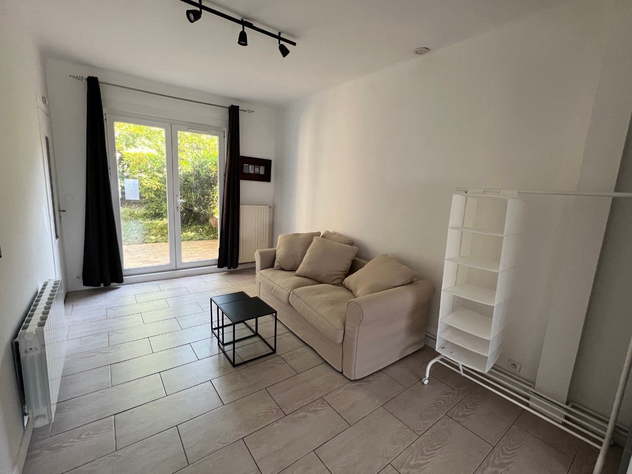 Location Appartement, Lille fives - Studio meublé avec jardin - Le Lion ...